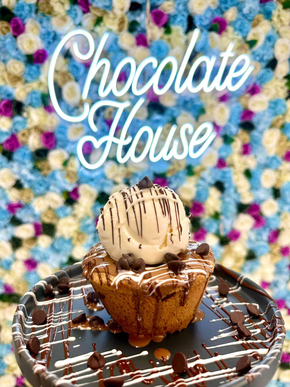 About Us - Chocolate House